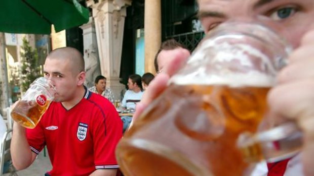 Crackdown urged on drunken Brits' 'booze tourism'