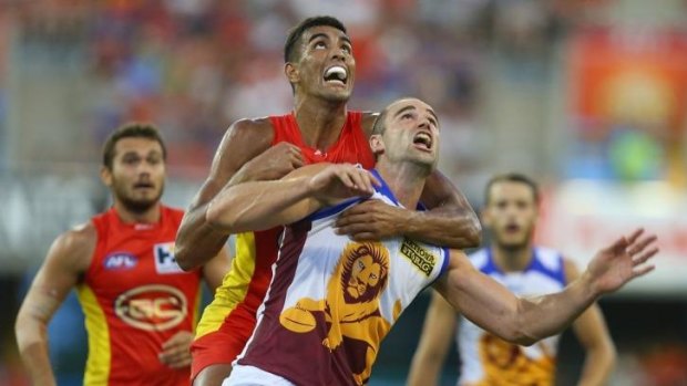 Gold Coast Suns ruckman Tom Nicholls undergoes knee surgery