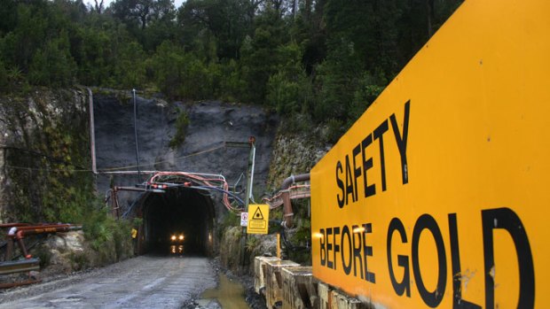 Unity Mining joins the junior gold rush to buy