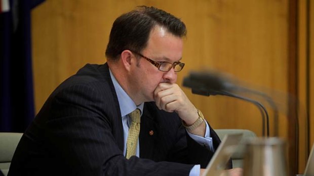 'Ree-ow' MP loses vote