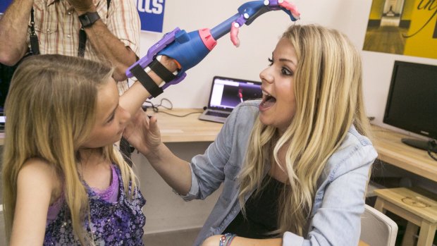 3D-printing provides 'robohand' to 7-year-old girl