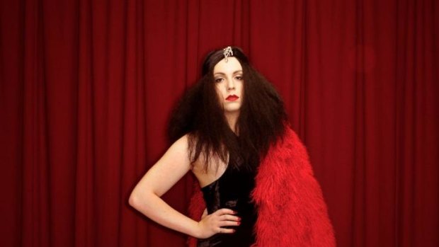 Britain's Theo Adams brings nightclub glamour to Grant Street Theatre