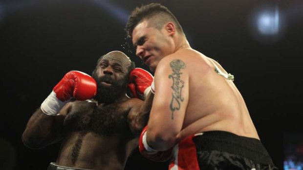 Big Kimbo makes hay in dockyard brawl