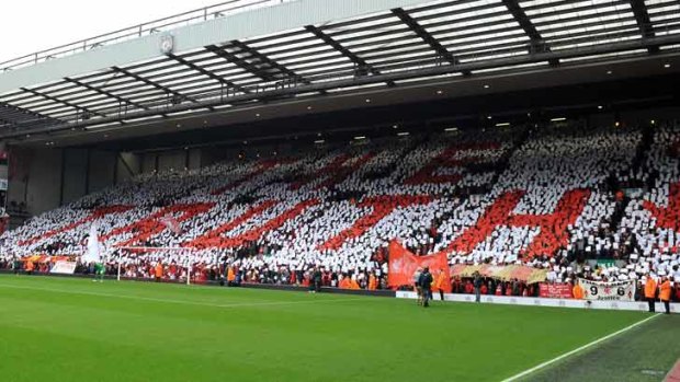 Liverpool, Man Utd honour Hillsborough 96