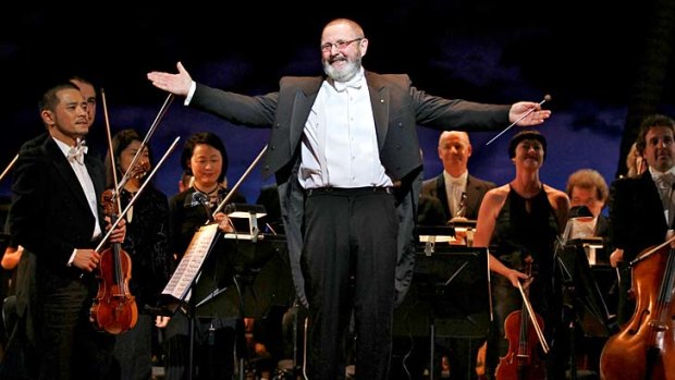 Ring loses leader after conductor bows out