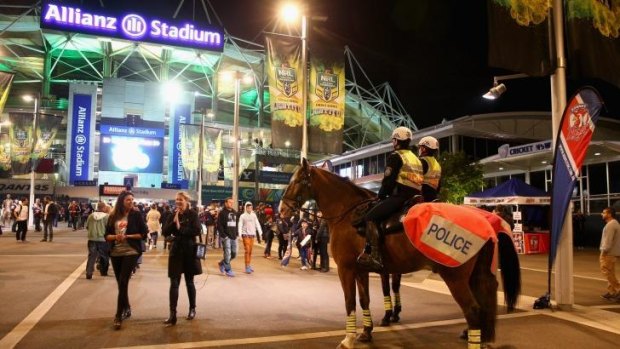 Operation Hammerhead: Police hit Sydney streets but it's business as ...