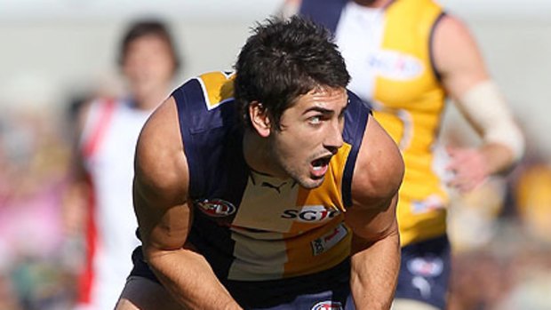 Rosa signs on with Eagles