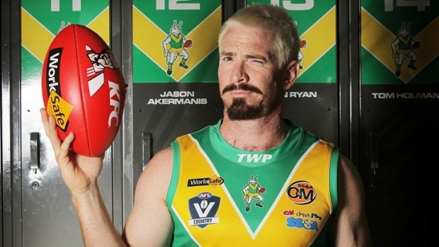 Jason Akermanis investigated for cyber bullying under AFL policy