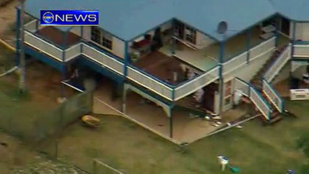 Council to investigate 'rotten' balcony claims after collapse