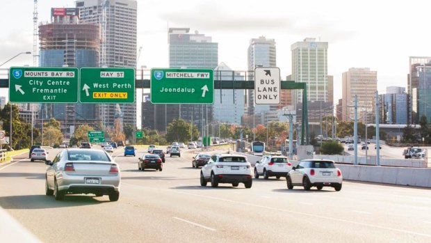 WA drivers can't merge, use roundabouts or indicate, survey shows