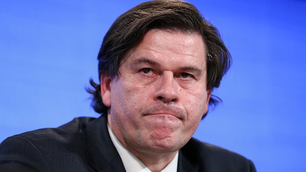 Retailers demand zero pay rise for Australia's lowest paid workers