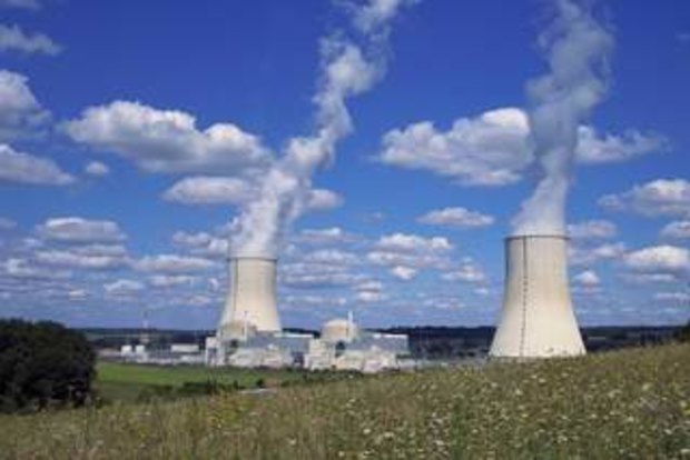 Britain to build contentious new nuclear power plant
