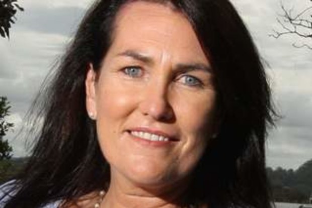 Deborah O'Neill selected by Labor to fill Bob Carr's Senate seat