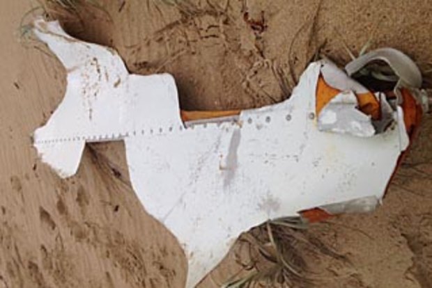 MH370 search: Images of debris mistaken for missing plane parts released