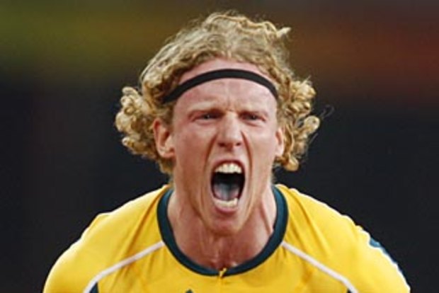 Steve Hooker brings athletics career to a close