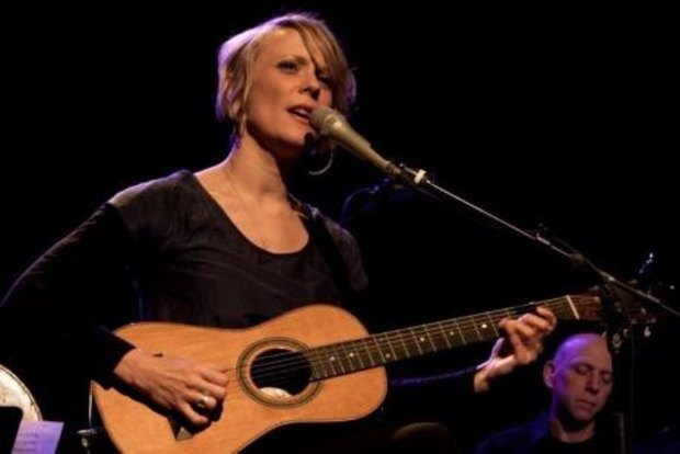 Jo Lawry review: Australia's finest jazz singer shows off her ...