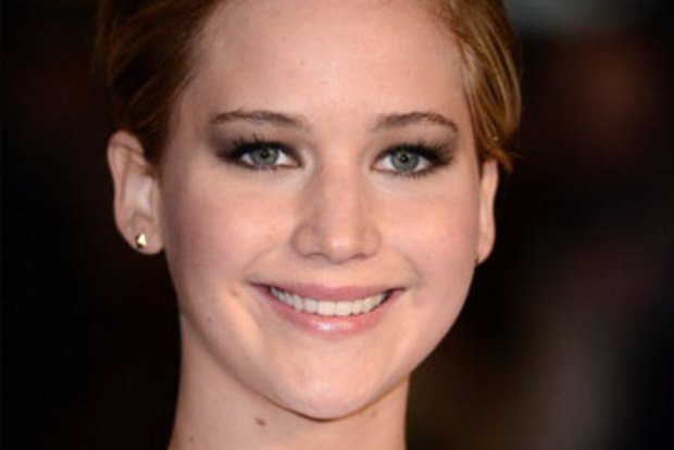 Jennifer Lawrence walks off red carpet to comfort crying fan