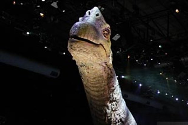 Fake dinosaurs rule but rock's dinosaurs are no-shows