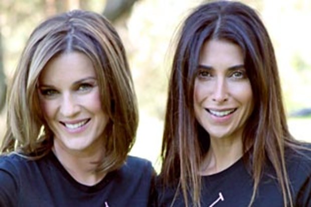 Stars march in pink for breast cancer