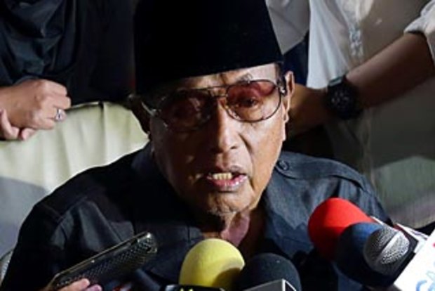 Sulu sultan invades Sabah to stake claim