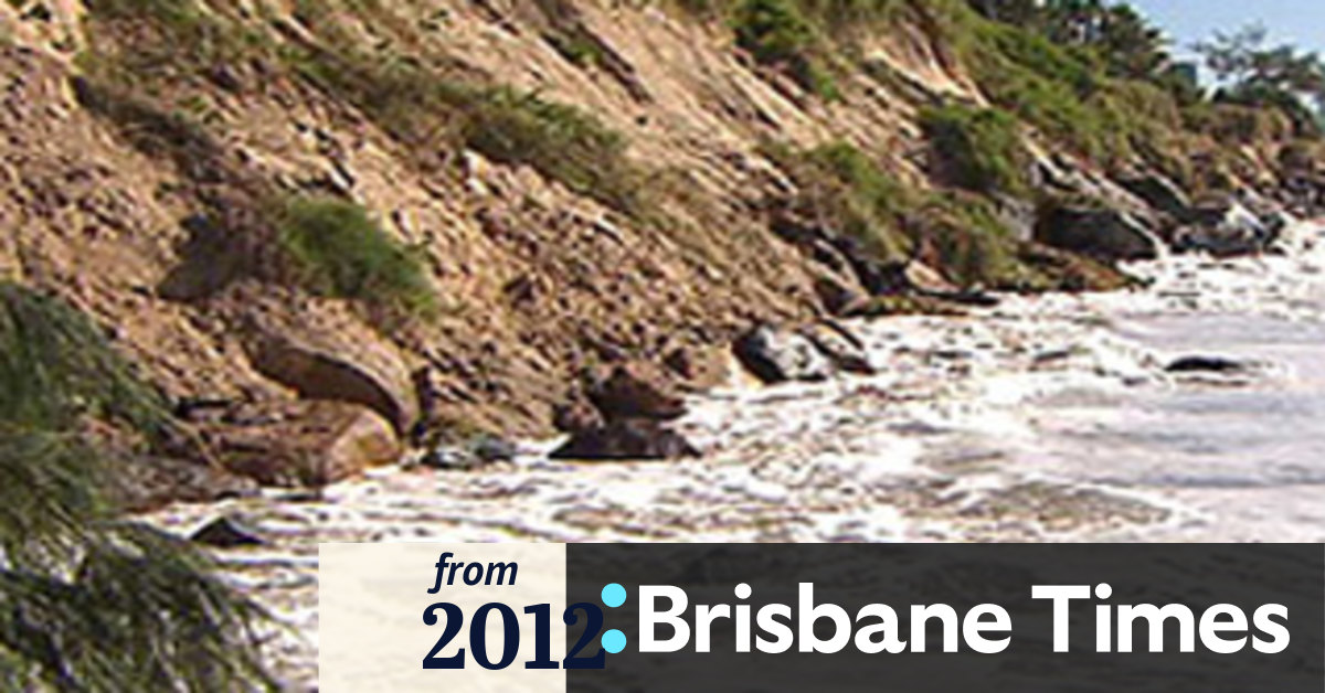 Erosion closes Gold Coast beaches Erosion closes Gold Coast beaches