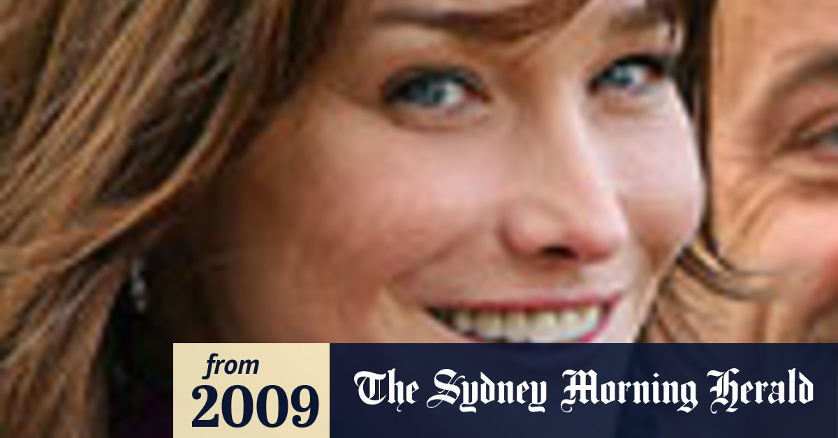 Carla Bruni and Harry Connick Jr reunite for duet