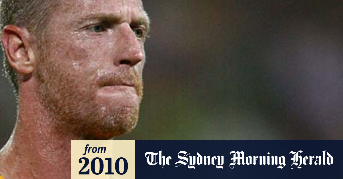 Moore lashes out at Socceroos' critics