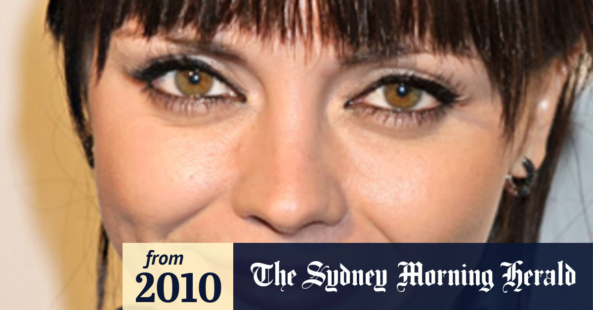 Why Christina Ricci hates mirrors