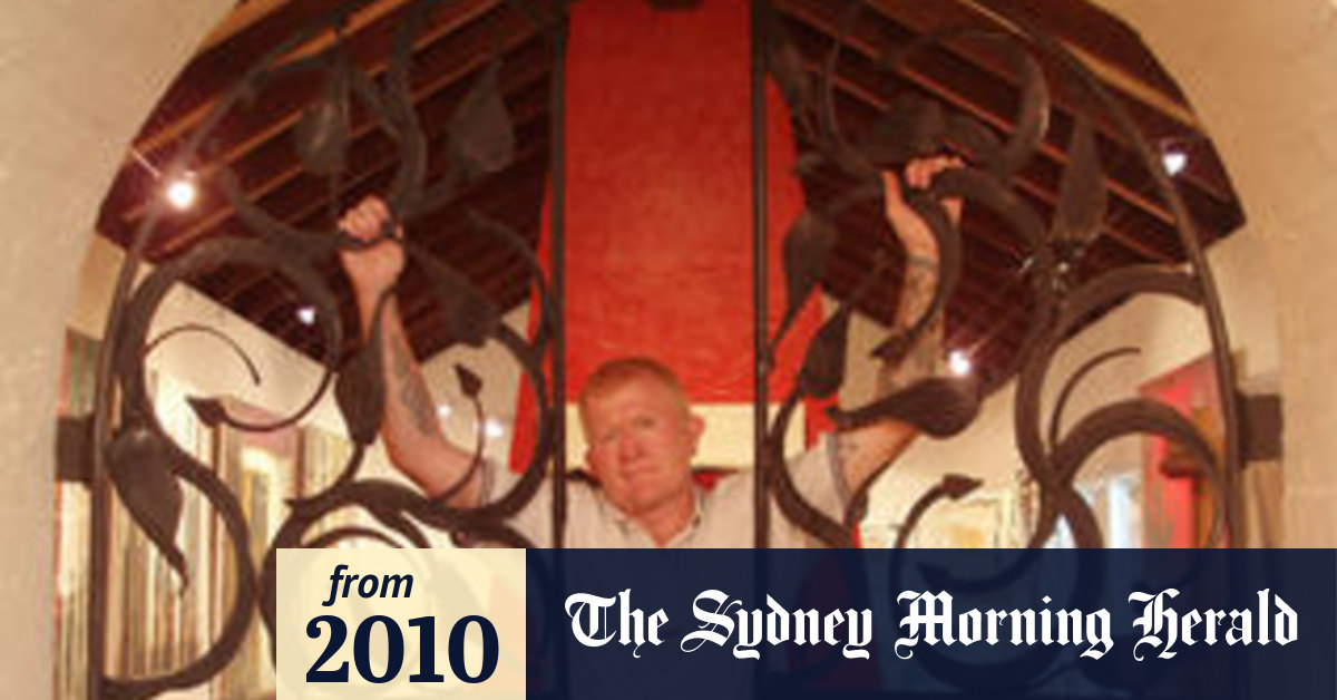 Hitman Roy Pollitt turns artist