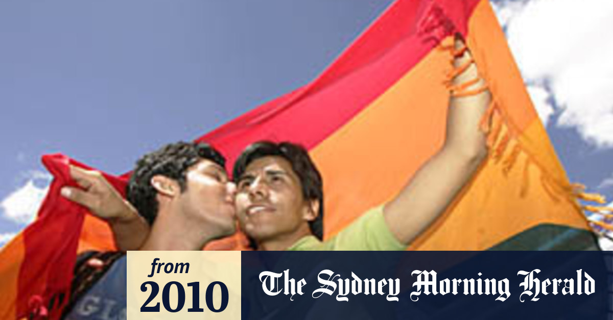 Web campaign to support young gays goes viral