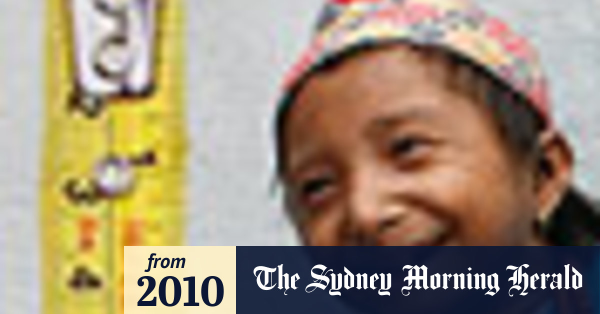 Size matters to world's smallest man