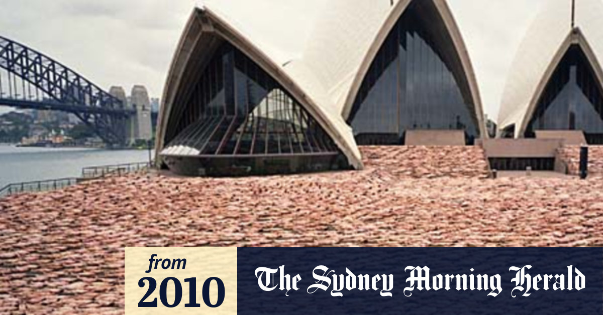 Spencer Tunick's Opera House nude unveiled
