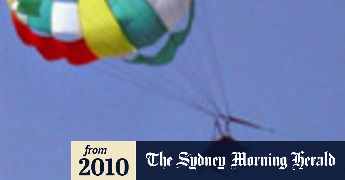 Parachuting donkey shocks beachgoers