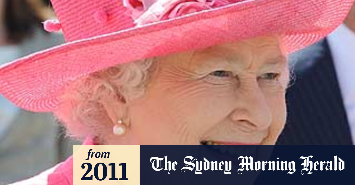 Live coverage: follow the Queen's progress in Melbourne
