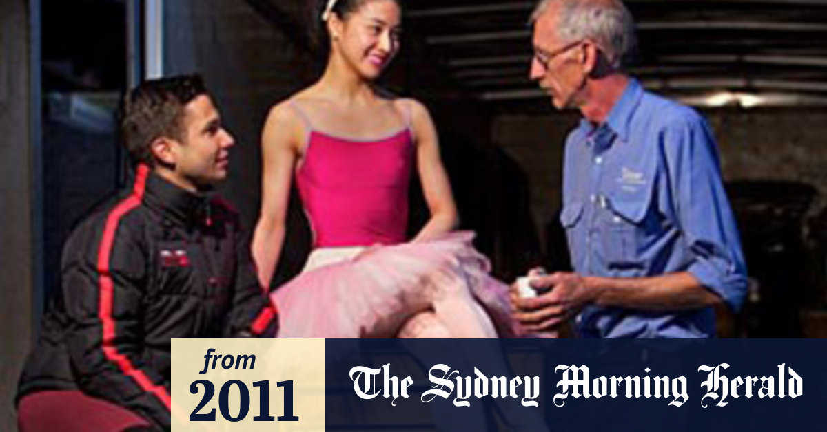 Big rig loads up for ballet gig