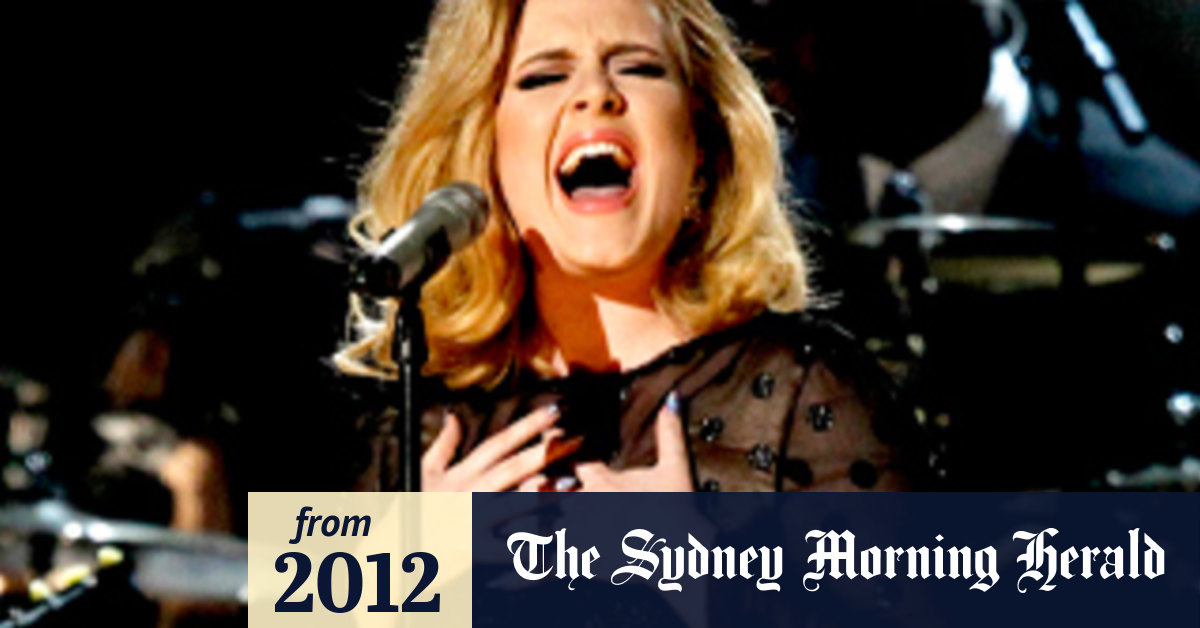 Adele 'too scared' to stay in haunted house