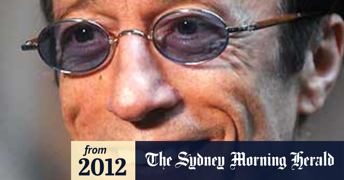 Bee Gees singer Robin Gibb dies