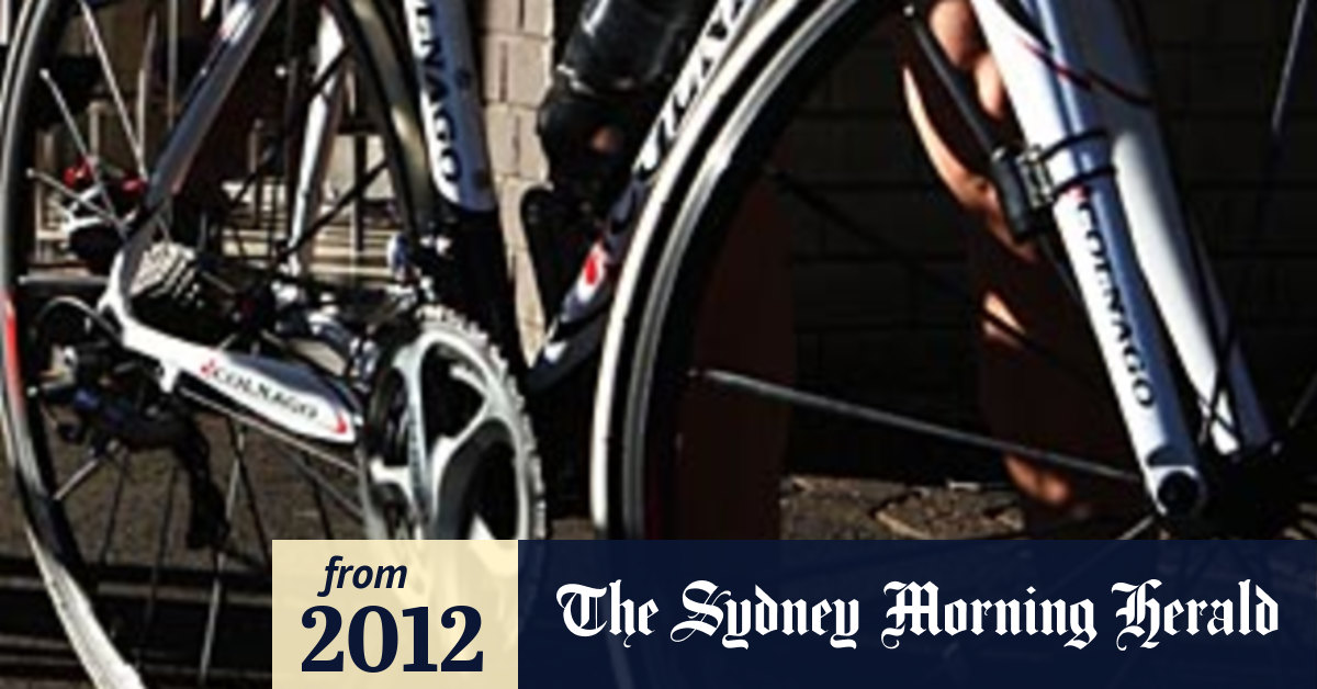 Spratt and Dennis claim road race titles