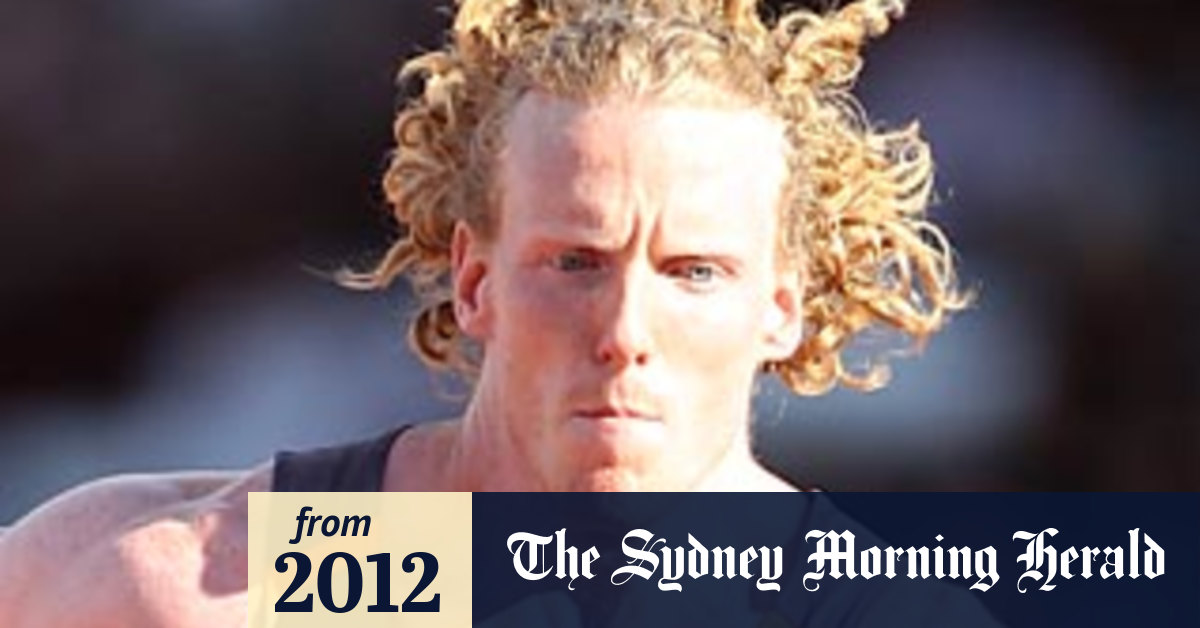 Steve Hooker gets off the ground in Rome