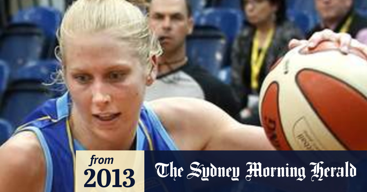 Carrie Graf breaks record for most wins in WNBL