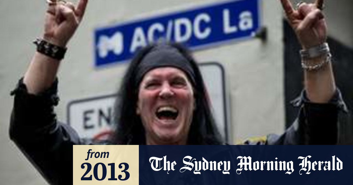 Original AC/DC singer Dave Evans speaks on the band's 40th anniversary