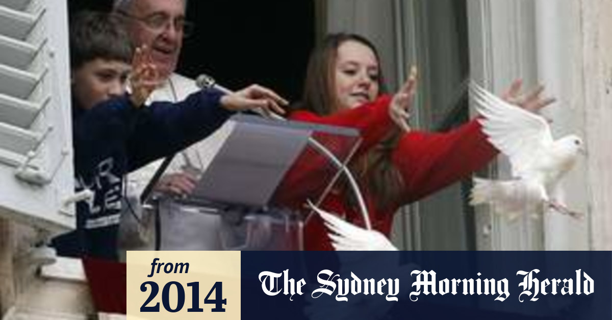 Vatican hires hawk to protect Pope's doves