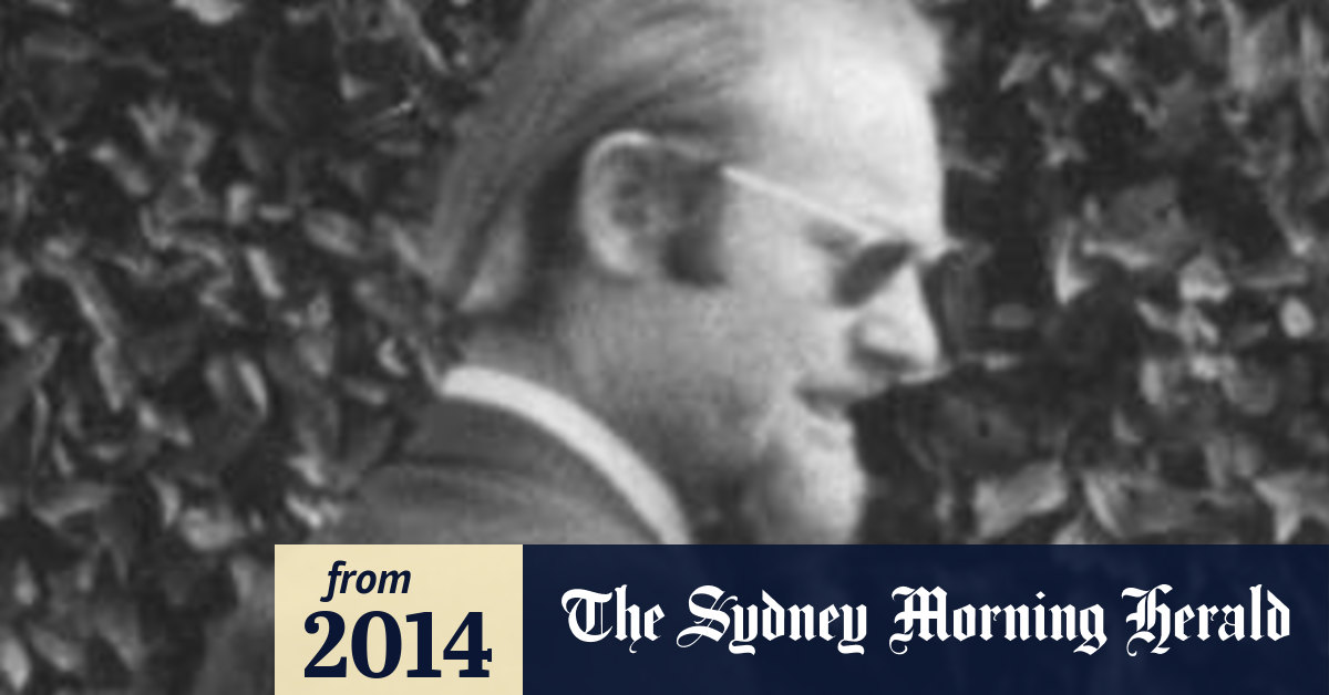 Film buff David Stratton's starring role on ASIO spy cam