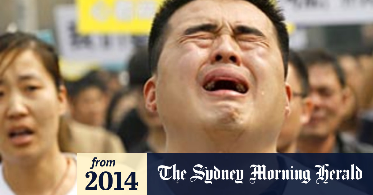 Grieving families of ill-fated MH370 clamour for exodus to Australia