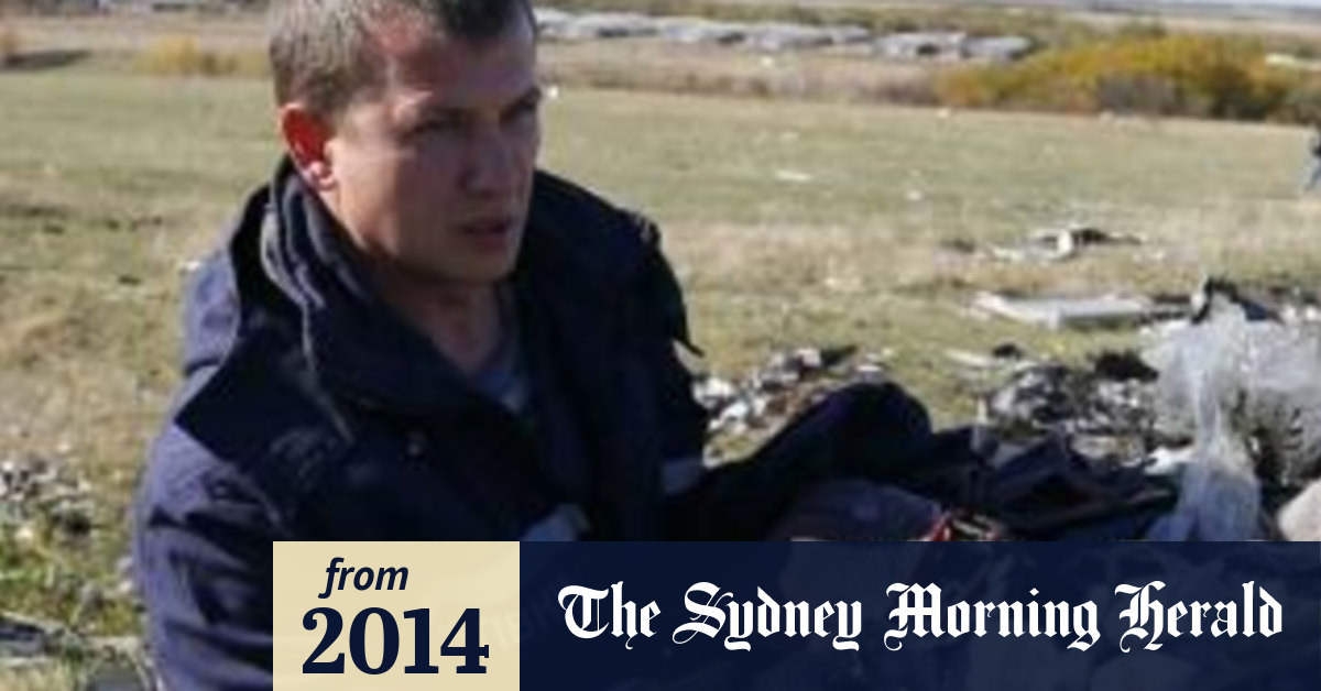 MH17 disaster: Dutch experts help recover crash items in east Ukraine ...