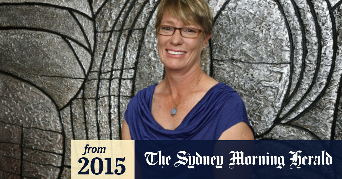 Canberra para-cyclist Sue Powell claims back-to-back world crowns