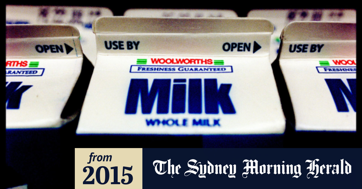 Milk wars: Farmers lash out at Woolworths' AFL dairy ad