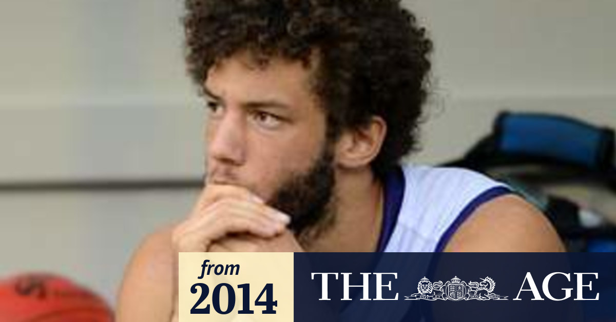 Zac Clarke to miss start of Dockers season after injury at music festival