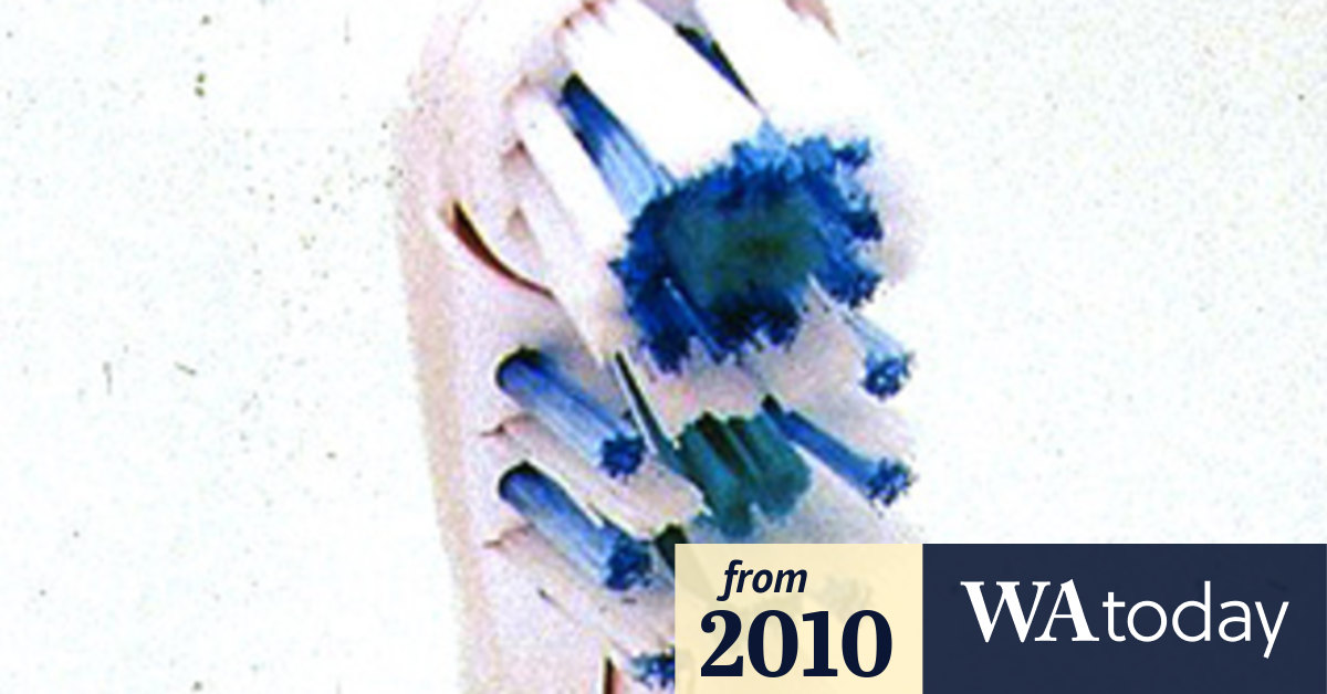 Prison guard sacked over toothbrush toilet clean