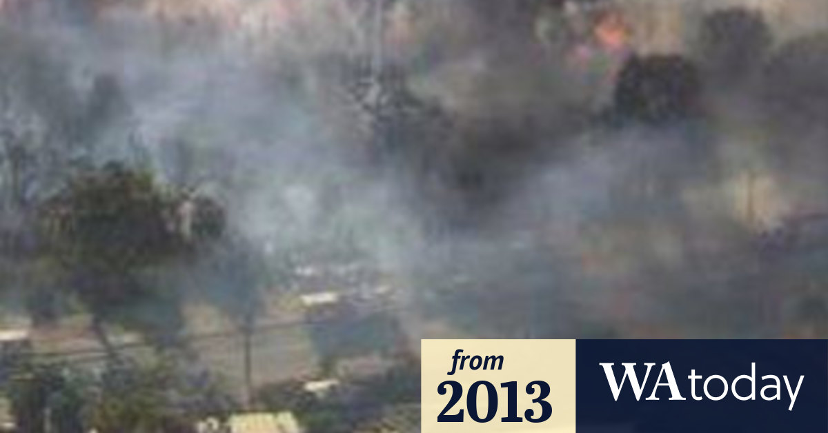 Samson fire sparks bushfire warning near Fremantle